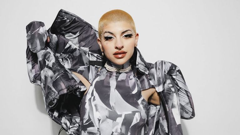 Cazzu presenta “Castigo”, con la actuación de Dyhzy en el video del ...