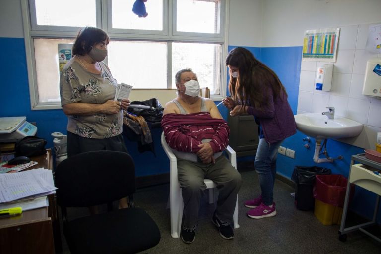 Doctora Laspina: “Es importante aplicarse los refuerzos porque los ...