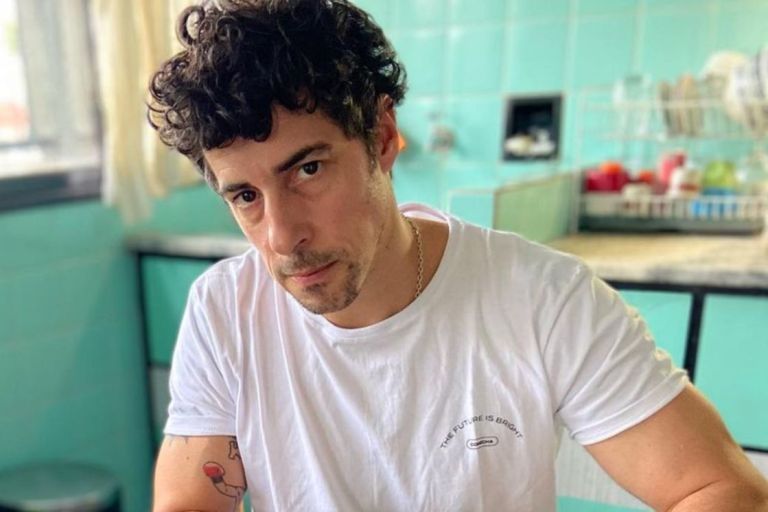 Increíble: se viralizó la foto del primer book de Esteban Lamothe antes ...