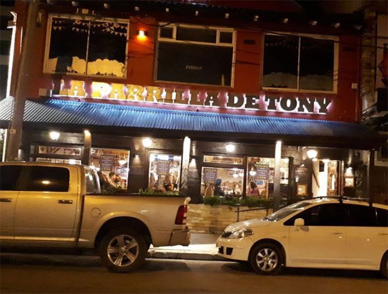 Tony: un experto que le impuso estilo personal a su parrilla | Diario ...