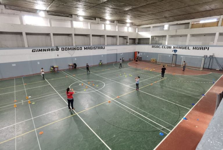 El club Nahuel Huapi recibe la vuelta del handball | Diario El Cordillerano
